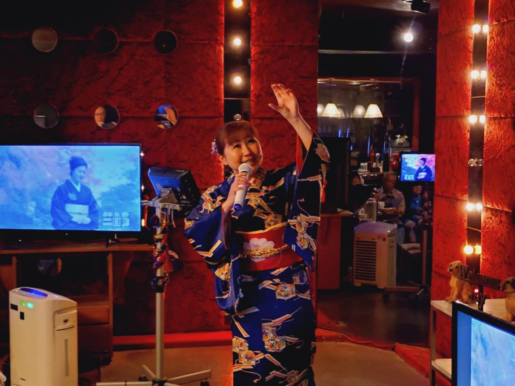 ナイトスポットJOY様にて | 岩崎愛子 オフィシャルサイト